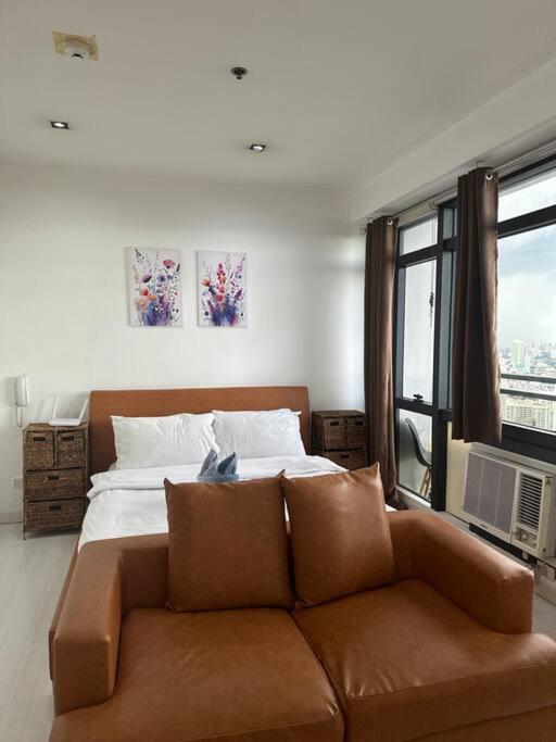 Gramercy Studio on 52nd Floor Rockwell View Free WiFi, Manila (updated ...