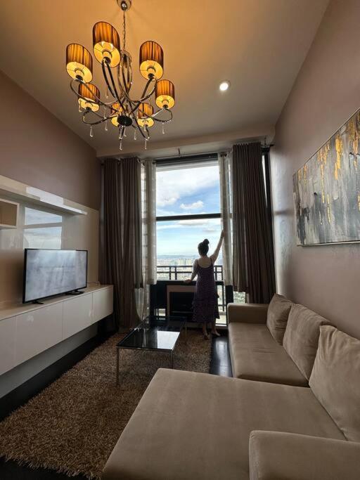 68F 1 Bedroom Penthouse Suite Gramercy Pool Sauna, Manila (preços ...