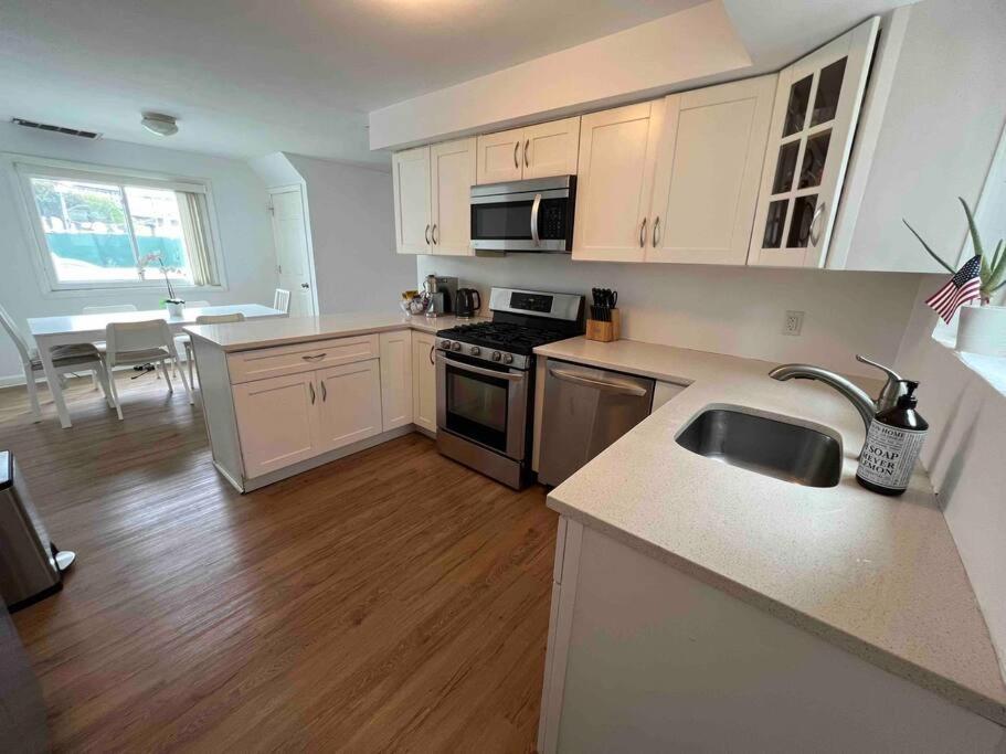 Beach House 2Car parking Beach Subway City JFK USB, Edgemere (updated ...