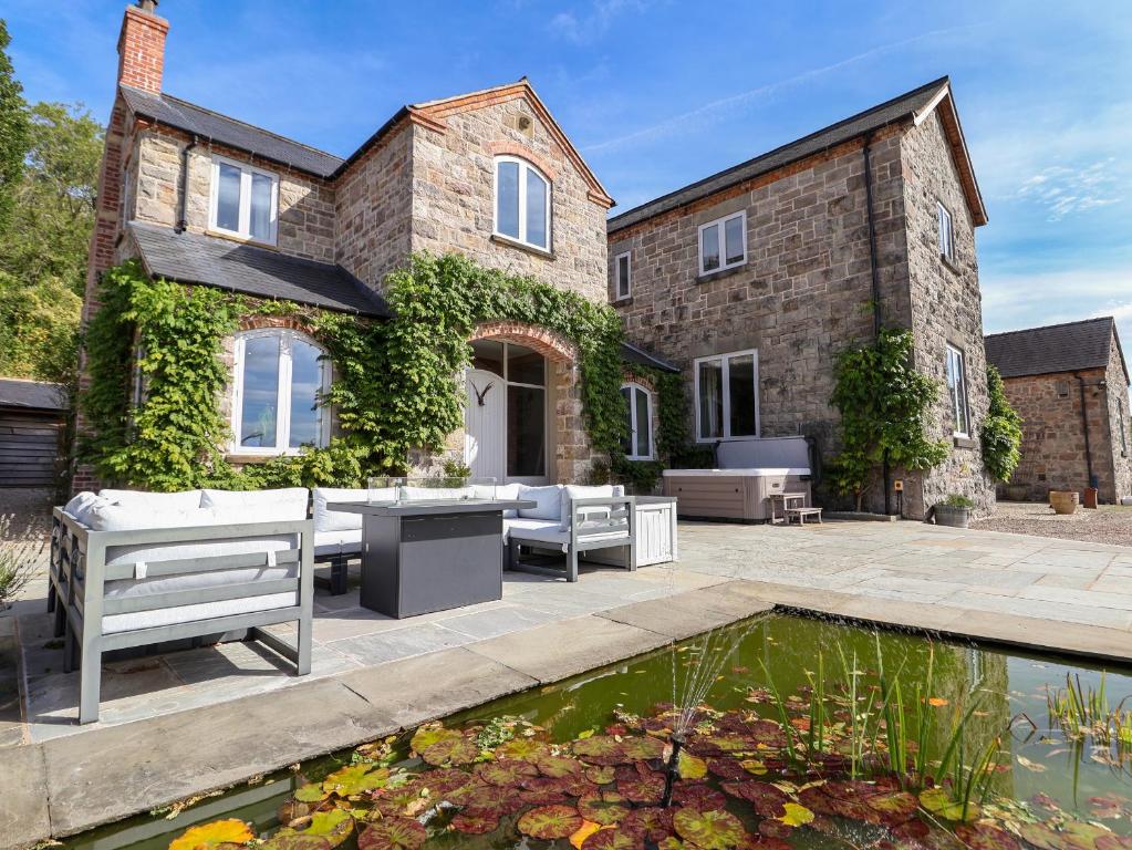 Tanat House, Oswestry (updated prices 2025)