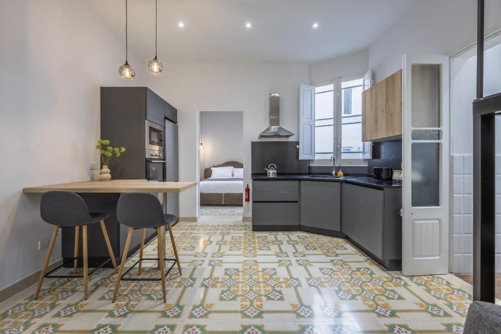 New & elegent apartment just 5 min walk to the Capital by SF HOMES, Il ...