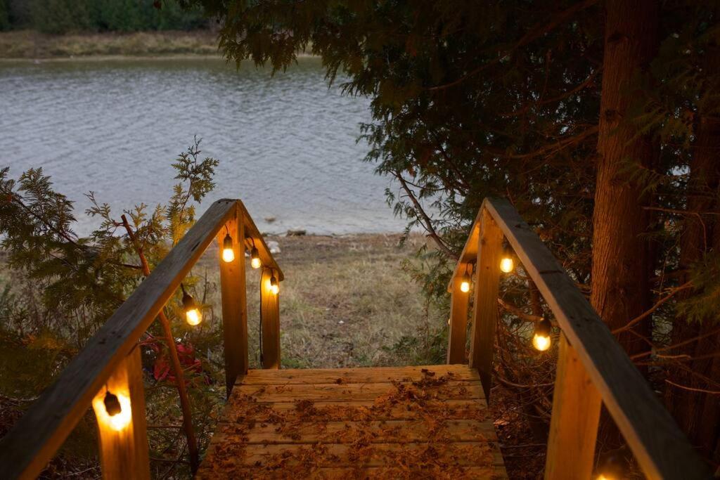 Cozy Waterfront Cottage, Southampton (updated prices 2025)