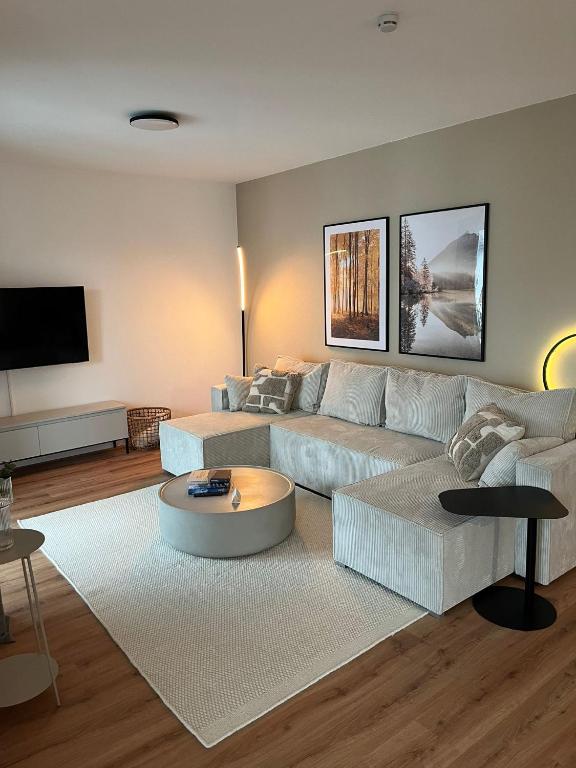 REMA Homes - 180x200 Bett Küche Bad 50'' TV Tiefgarage, Offenburg ...