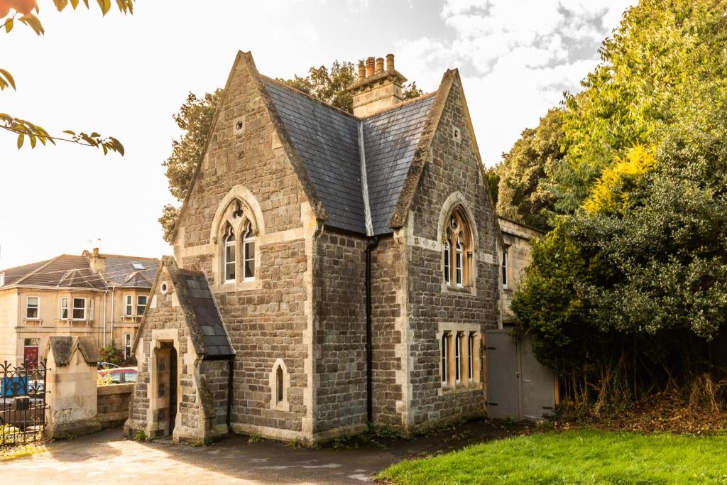 Locksbrook Lodge - Hot Tub - Spacious Outdoor Space, Bath (updated ...