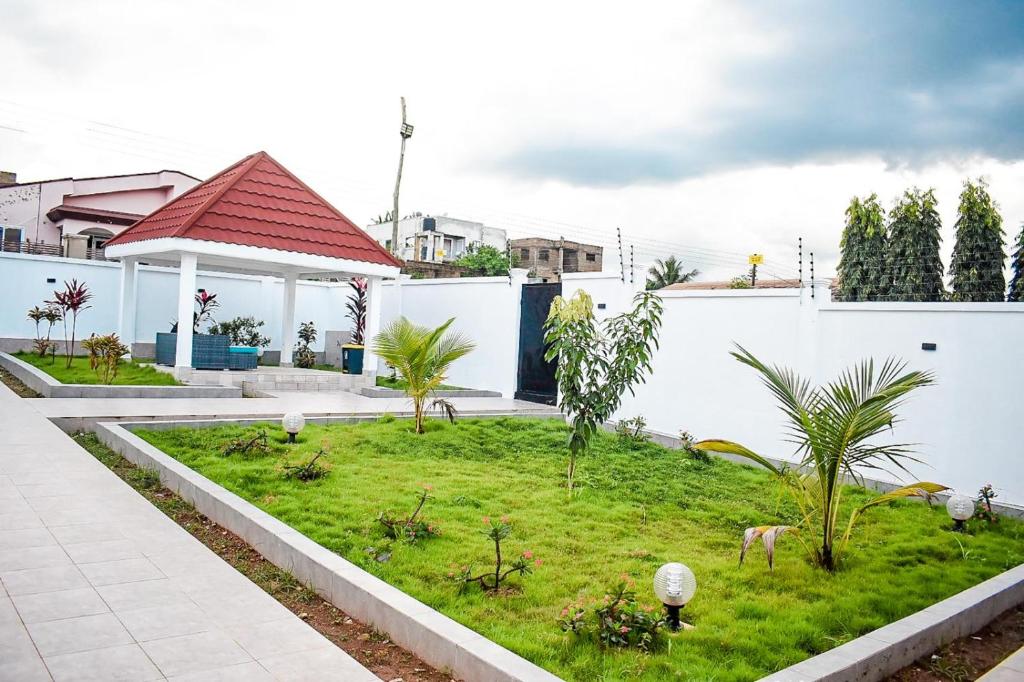 Tuscany dè -Vila, Oheneba Kokobin (updated prices 2025)