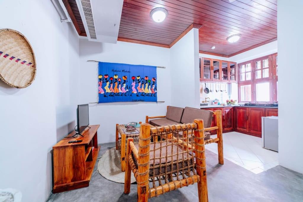 Roots at Train's House, Ngambo (aktualisierte Preise für 2025)