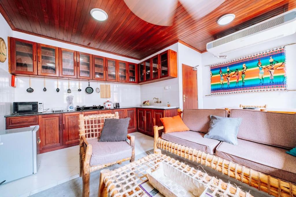 Zanzibar Gallery at Trains House, Ngambo (updated prices 2025)