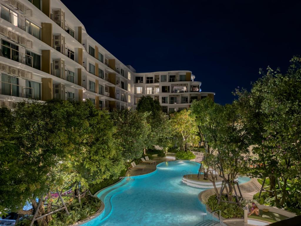 PHYLL Condo Private Beach Vibes at Central Phuket 1 BR Unique Garden ...