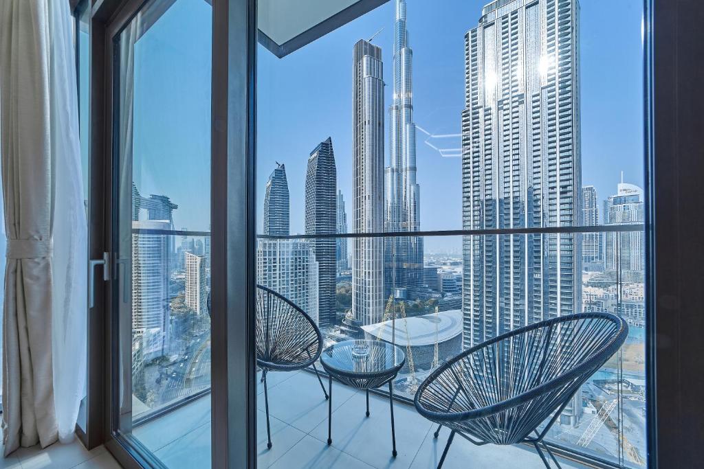 MH- Burj Crown 2 BHK with Burj Khalifa View - 2904, Dubái (precios ...
