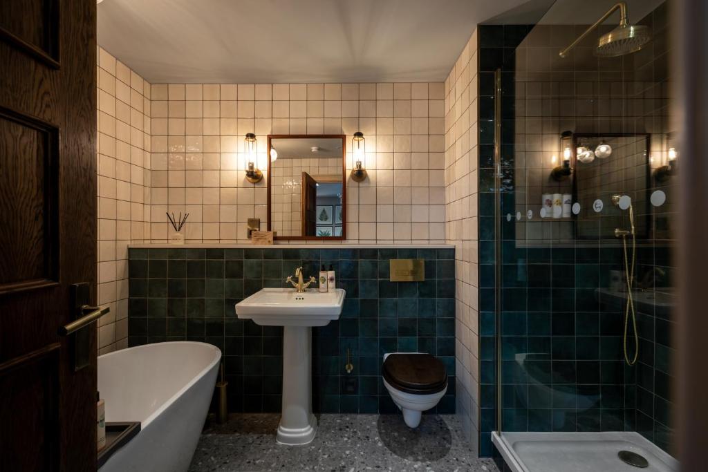 Teller's Arms, Farnham (updated prices 2025)