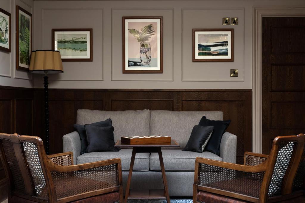 Teller's Arms, Farnham (updated prices 2025)