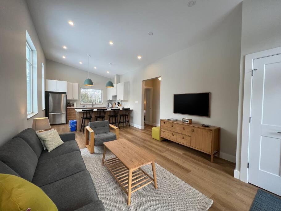 4595 Alpine Way by StayIn, Fernie (updated prices 2025)