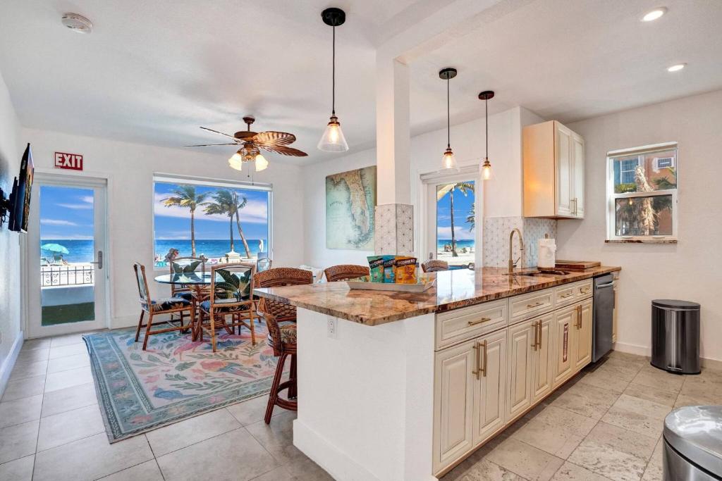 Sunset Oceanfront Retreat, Hollywood (updated prices 2025)