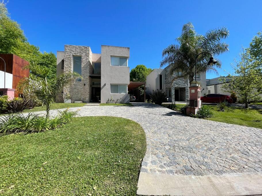 Amplia casa en barrio privado, Los Cardales (updated prices 2025)