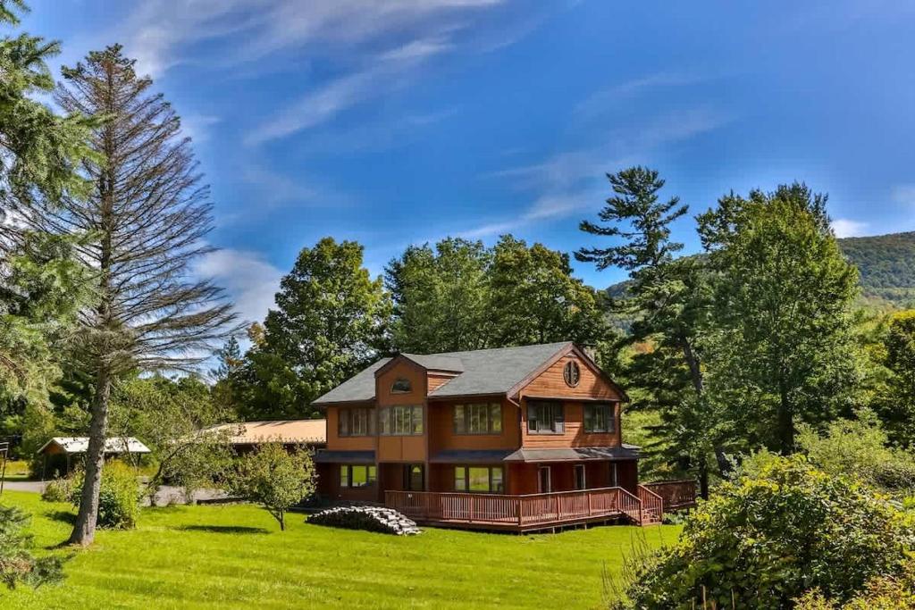 Stream-Side Atrium Home with Side Rooms & Pool Table, Hunter (updated ...