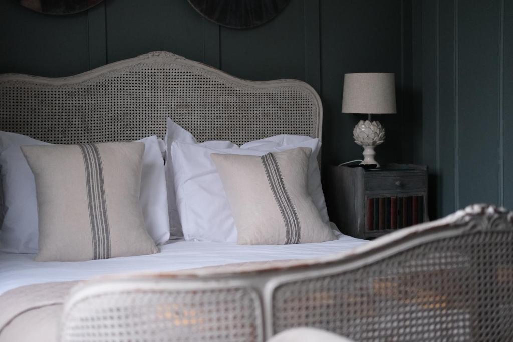 The Crown Inn Dial Post, Horsham (updated prices 2025)