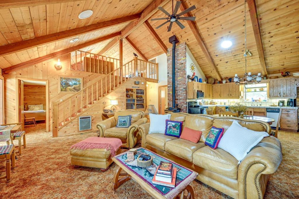 Countryside Views Family-Friendly Badger Cabin, Badger (updated prices ...