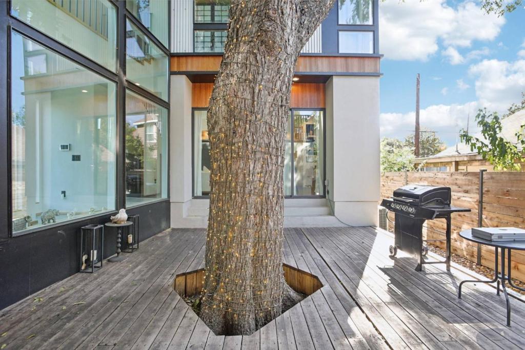 East Austin Tree House, Austin (updated prices 2025)