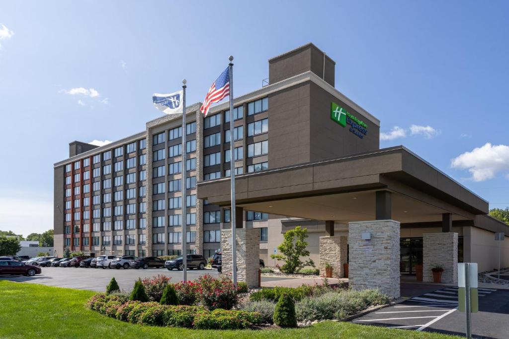 Holiday Inn Express & Suites Ft. Washington - Philadelphia by IHG, Fort ...