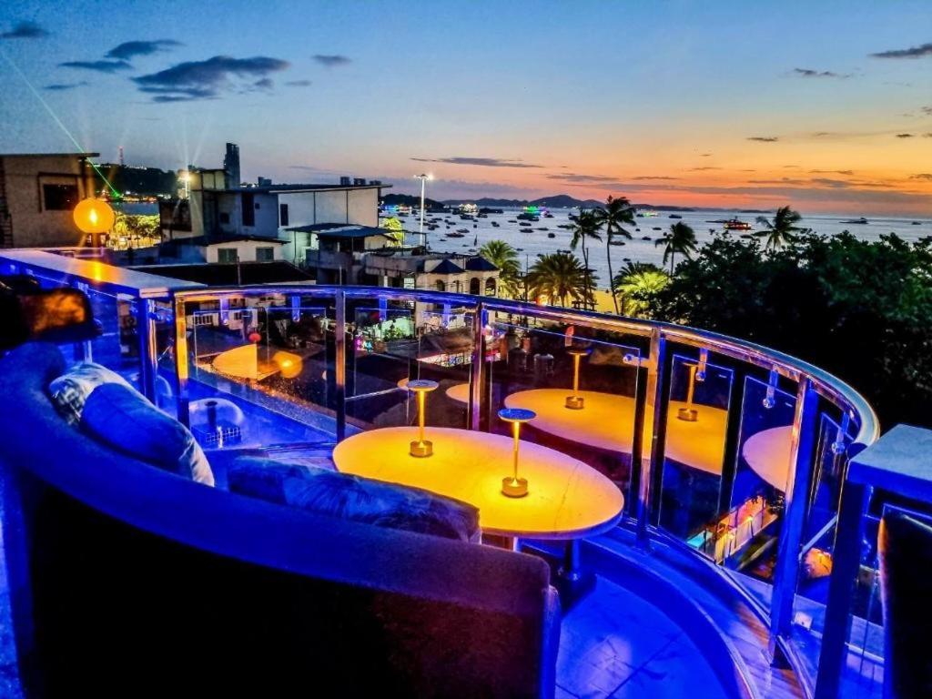 The Globe Hotel, Bar & Restaurant, Pattaya South (updated prices 2025)