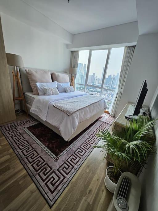 Resort 3BR CBD Kuningan, Near to LRT, Busway and Mall, Jakarta (updated ...