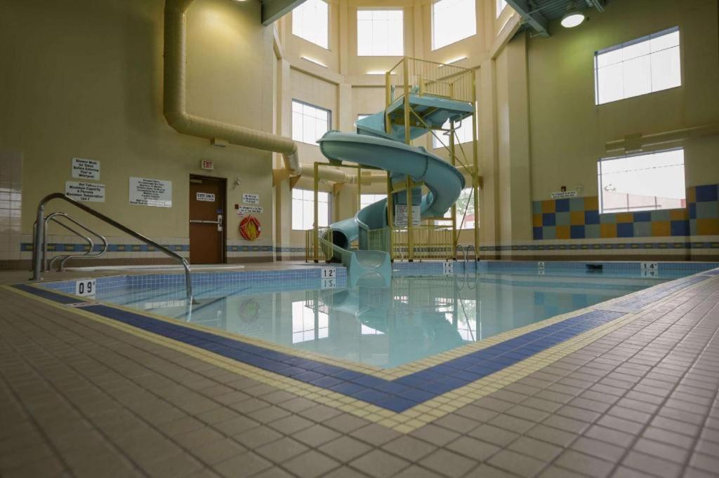 The Glenmore Inn & Convention Centre, Calgary (updated prices 2025)