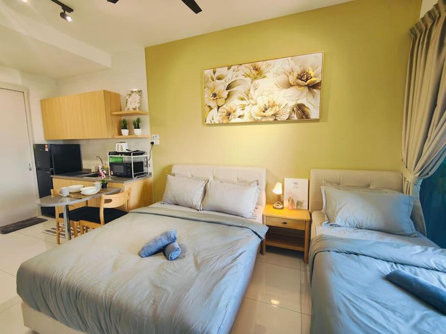 Sky Trees dual-key studio 15-06 3pax, Bukit Indah, Aeon, Legoland ...