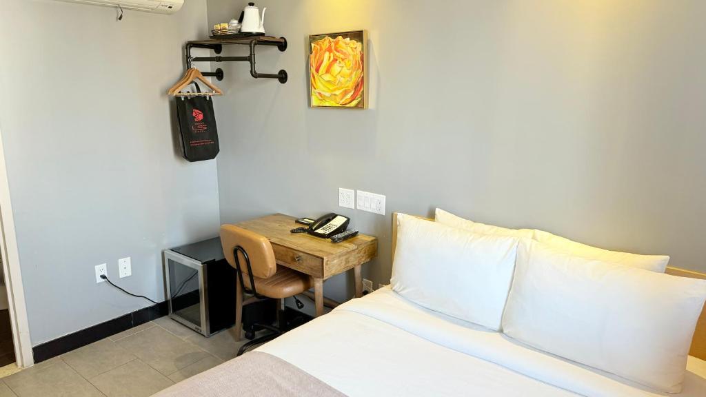 Madison LES Hotel, New York (updated prices 2025)