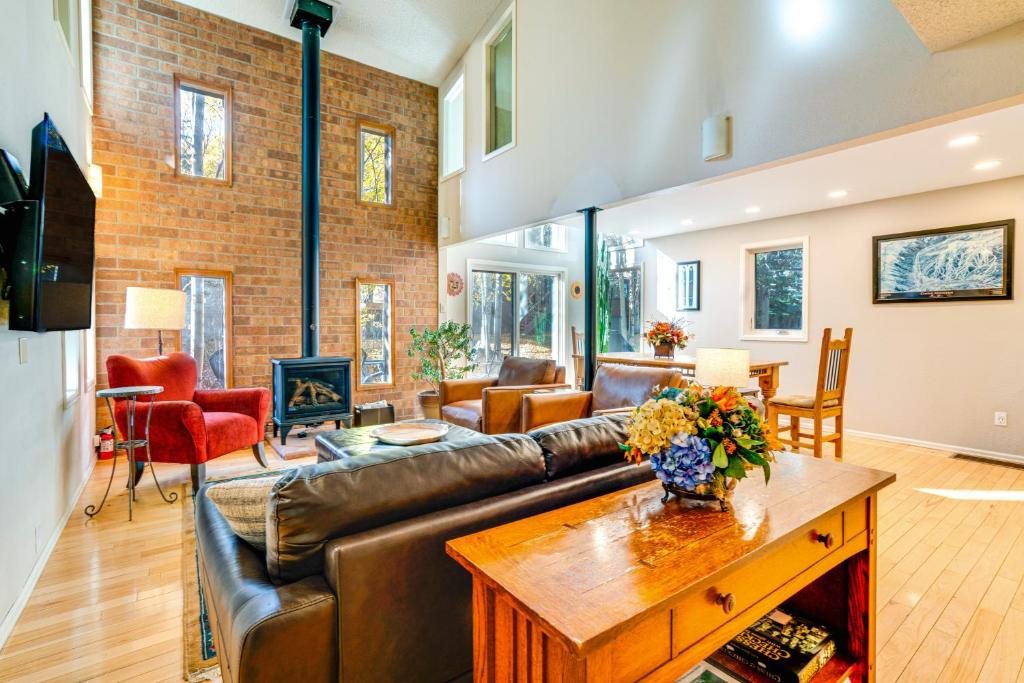 Less Than 1 Mi to Dtwn Creekside Frisco Home with Fire Pit, Frisco ...