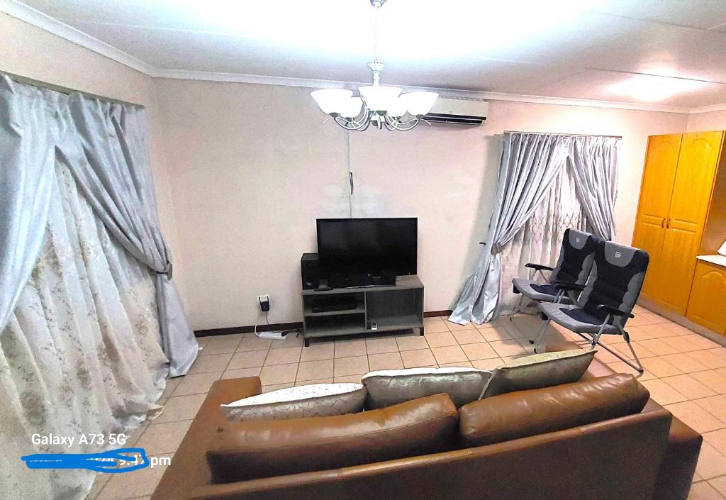 Private Cottage Stay, Midrand (updated prices 2025)