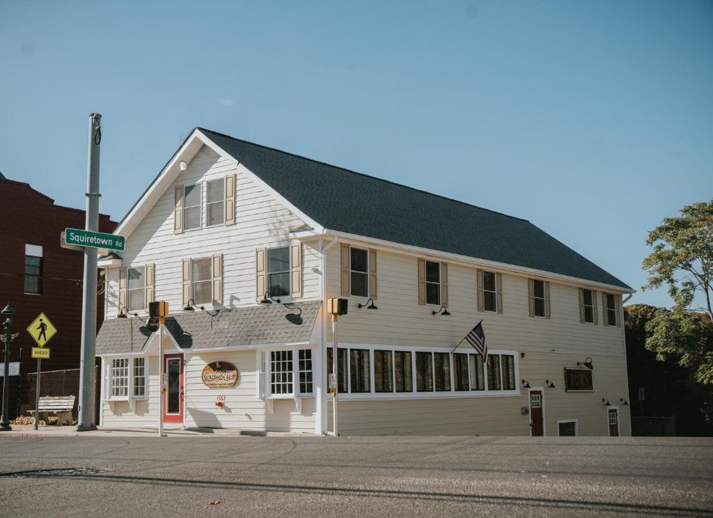 Hampton Bays Hotel On Main, Hampton Bays (updated prices 2026)