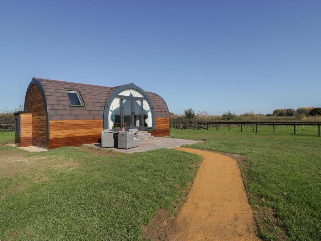 Leadon View Willow, Newent (updated prices 2025)