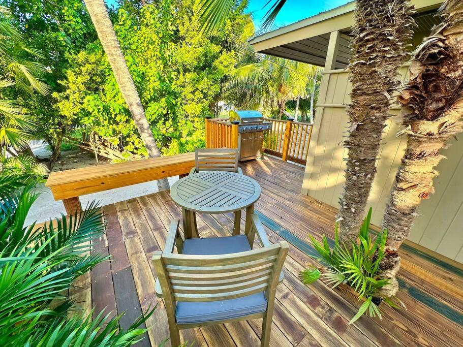 Bungalows At Sugarloaf Beach