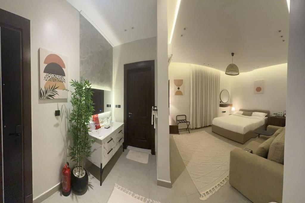 Opal Studio front of Yasmin mall, Jeddah (updated prices 2026)