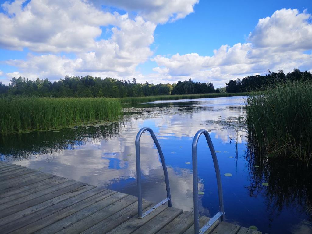 Dom nad jeziorem z prywatnym pomostem i linią brzegową, Orzysz (updated ...