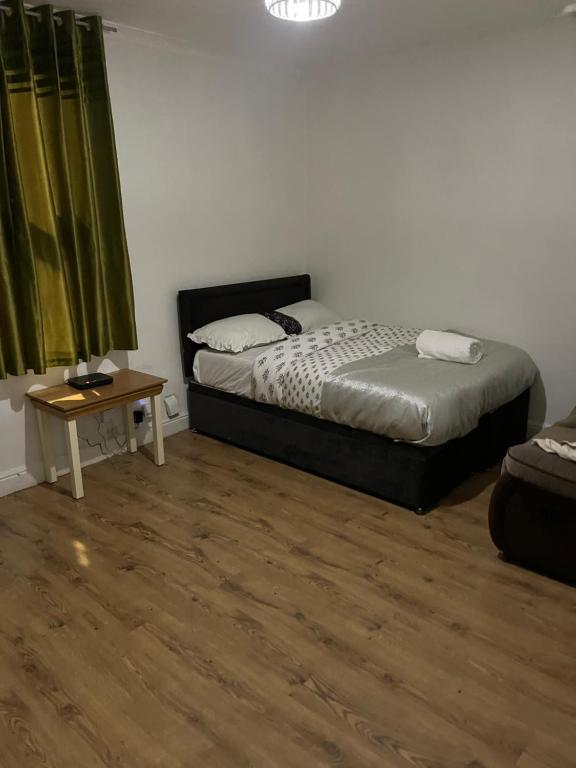 Station Lodge, Beeston Hill (updated prices 2025)