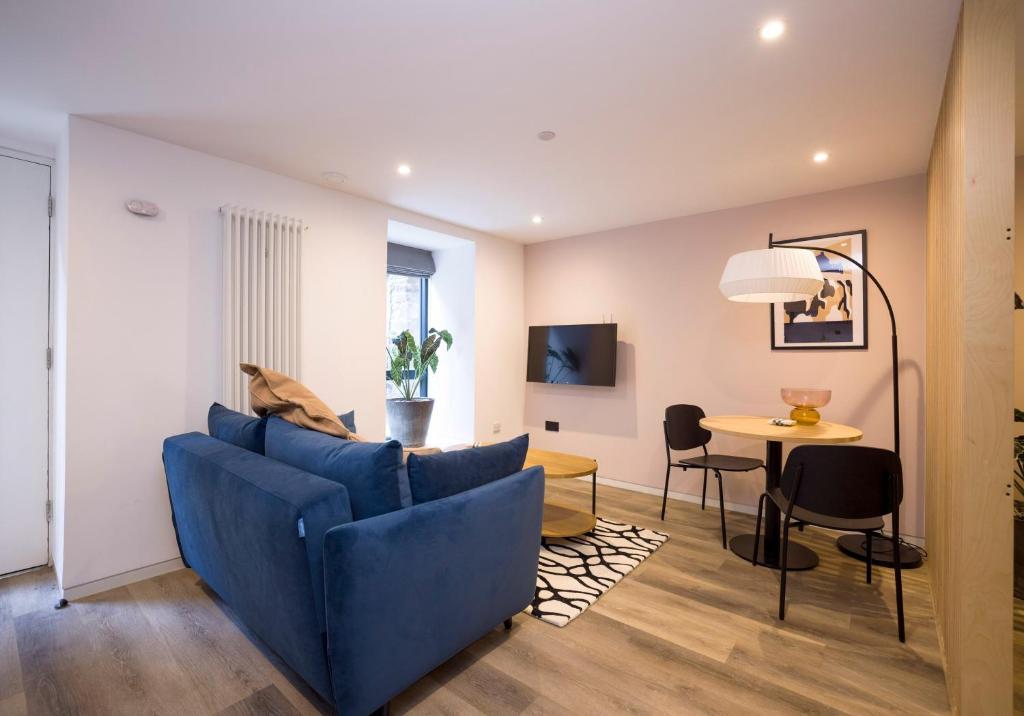 Charming Studios near Holyrood Park & Calton Hill, Edinburgh (updated ...