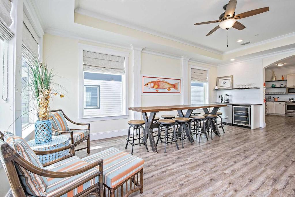 Nice N Breezy - 7 bedroom, Gulf Shores (updated prices 2024)