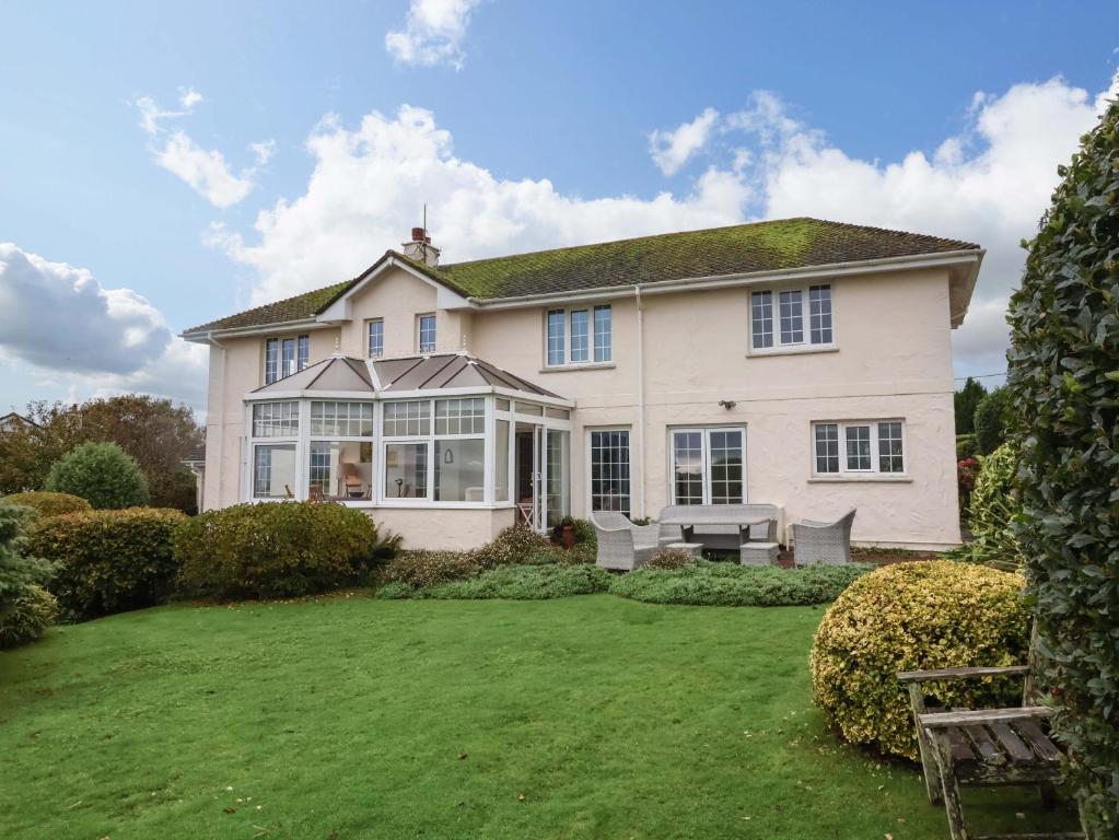 Heanton Lodge, Barnstaple (updated prices 2025)