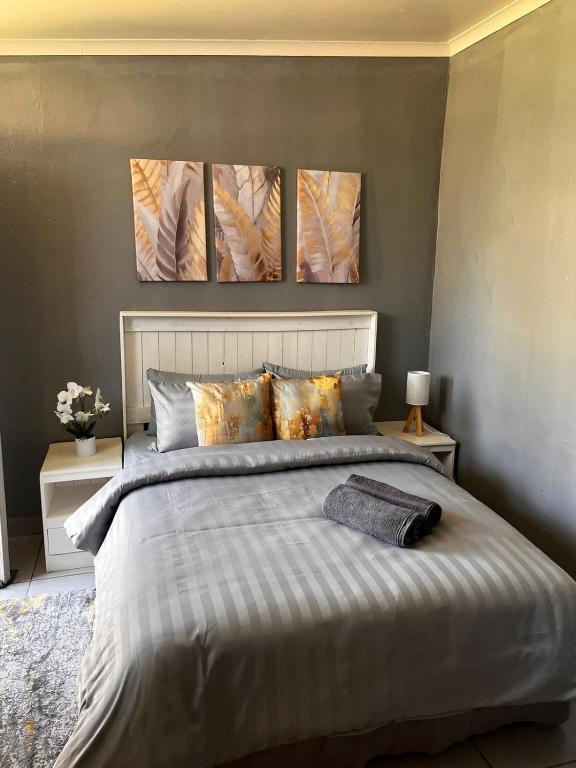Beautiful studio apartment in Hazel Park, Germiston (precios ...