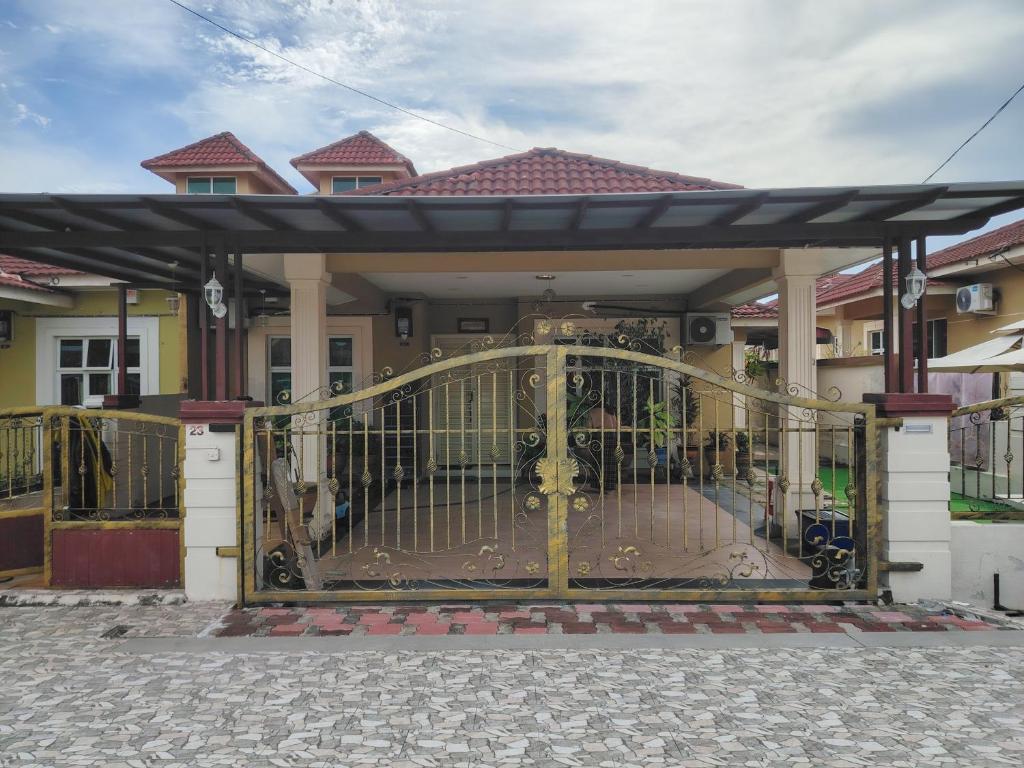 Homestay Adinda Siti Melaka, Paya Rumput Cheng, Malacca (updated prices ...