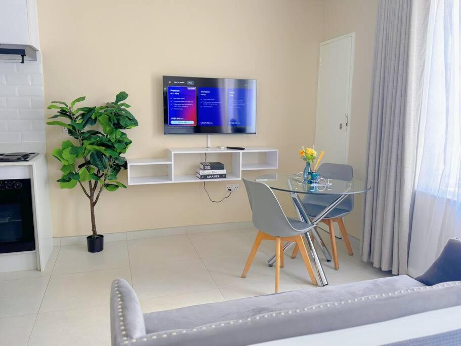 Stylish Studio Apartment in the Avenues, Harare (preços atualizados ...