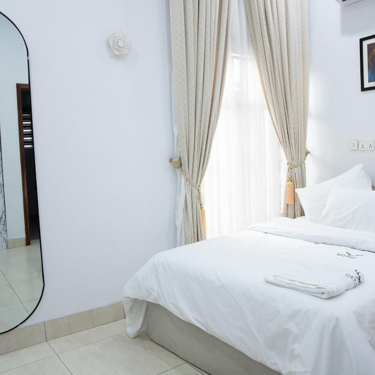 3 BEDROOM FULLY SERVICED APARTMENT At INDEPENDENCE LAYOUT, Enugu ...