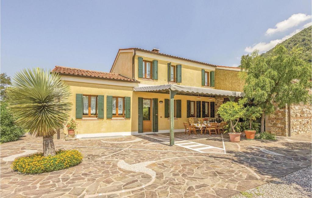 Artista, Boccon (updated prices 2025)