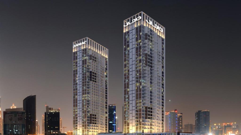 Luxury Smart Studio with Canal View Business Bay - Damac Maison Prive ...
