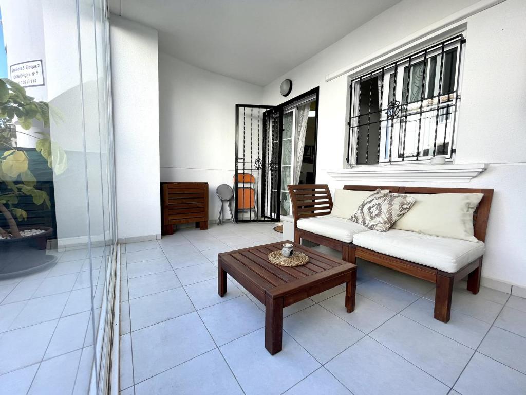 Playa del Pinet 2, La Marina (updated prices 2025)