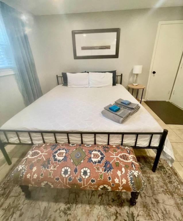 Joslyn Studio Perfect for 1-2, Omaha (updated prices 2026)