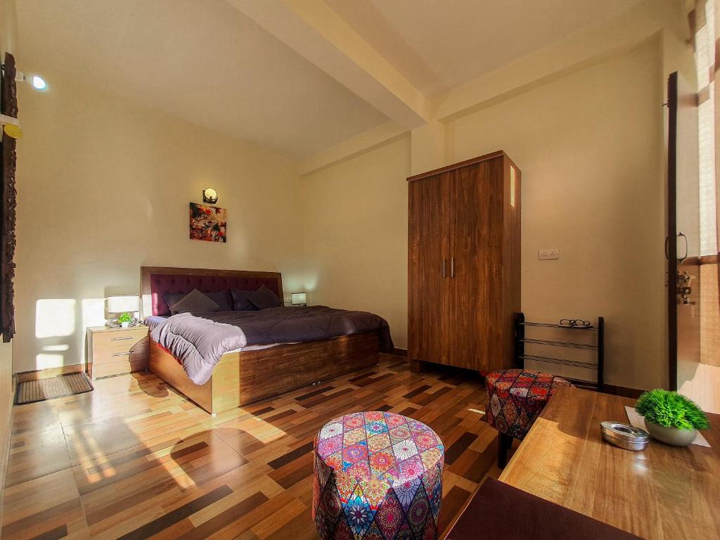 Alooma Cafe and Homestay, Bashist (updated prices 2025)