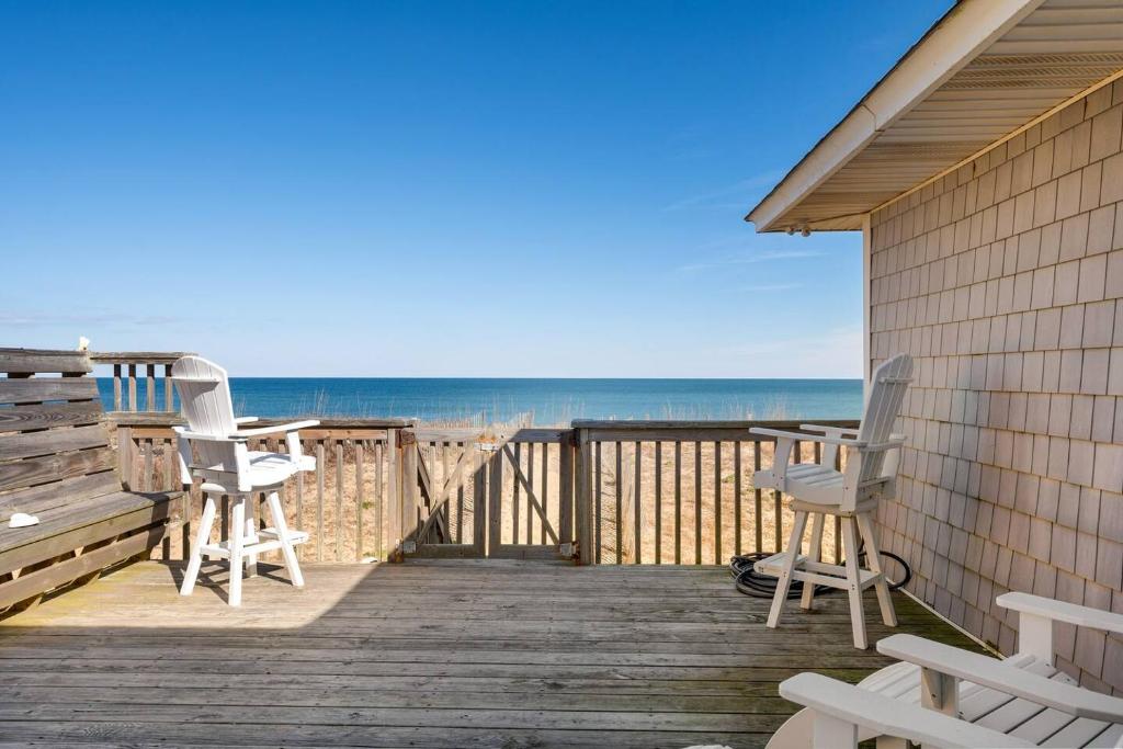 OBX 4BR Oceanfront Cottage, Kill Devil Hills (updated prices 2026)
