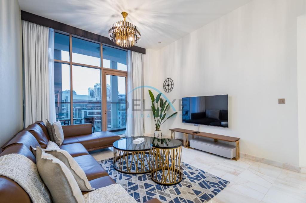 Upscale 3BR Apartment in Bayz Tower, Business Bay by Deluxe Holiday ...